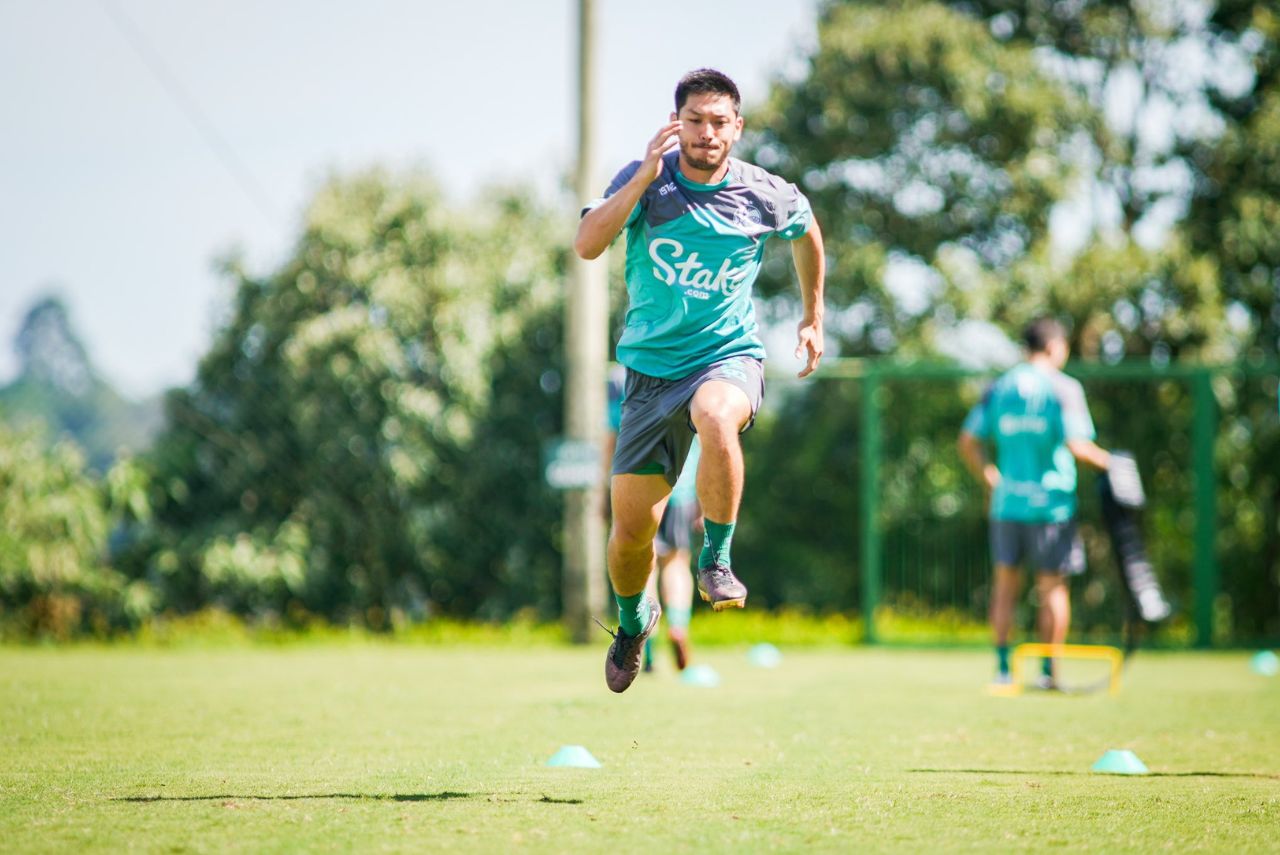 Juventude: Lesionado desde março, Luís Oyama prevê retorno em cerca de ... Juventude: Lesionado desde março, Luís Oyama prevê retorno em cerca de ...